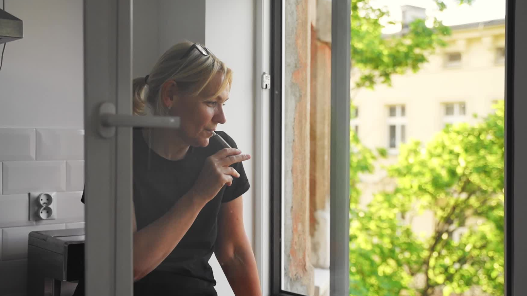 High Time for Hot Flashes? How Cannabis is Sparking a Menopausal Revol ...